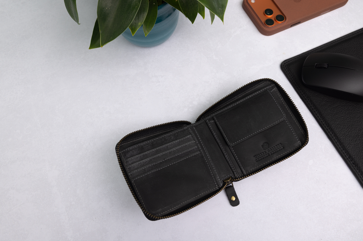 Black Hunter Leather Wallet – Personalised Zip-Around RFID Bifold ...